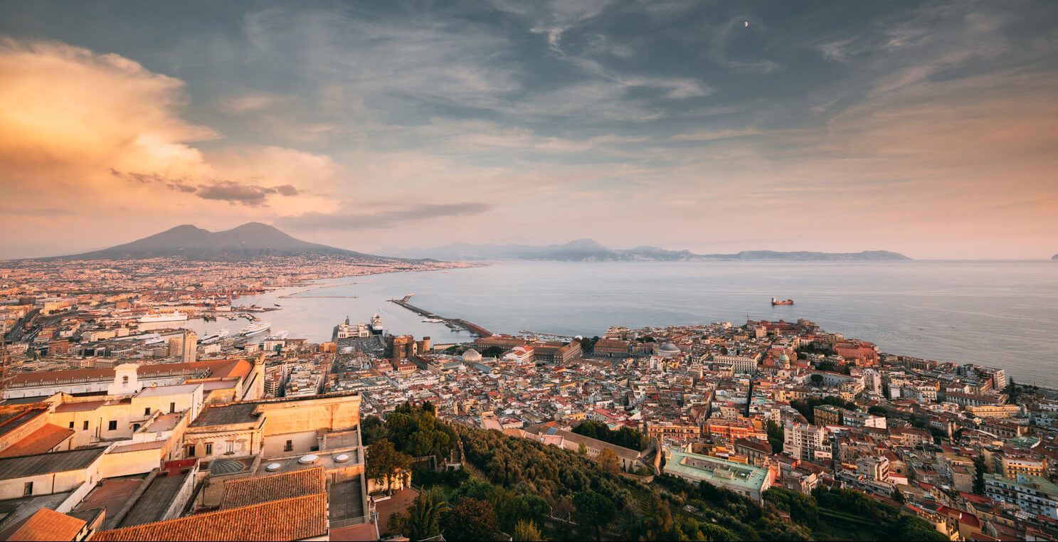 City Break w Neapolu dla miłośników tanich lotów | Wakacyjna Papuga